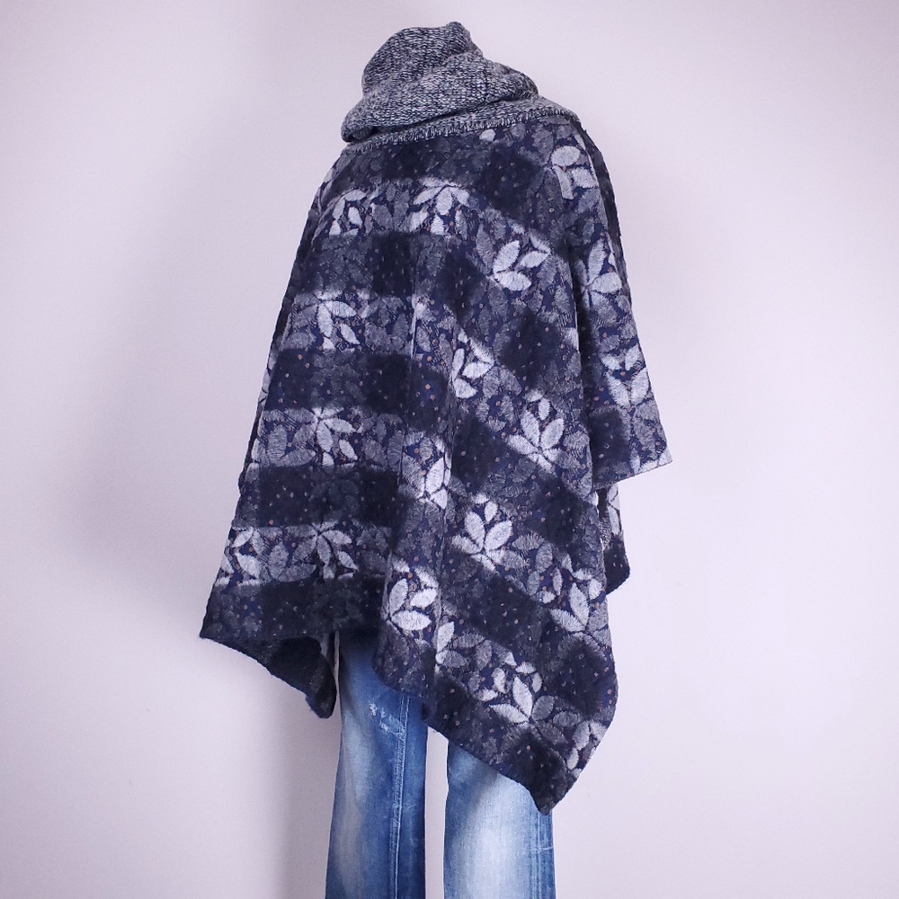 Free People Wintertide Reversible Wool Poncho Sweat - Gem